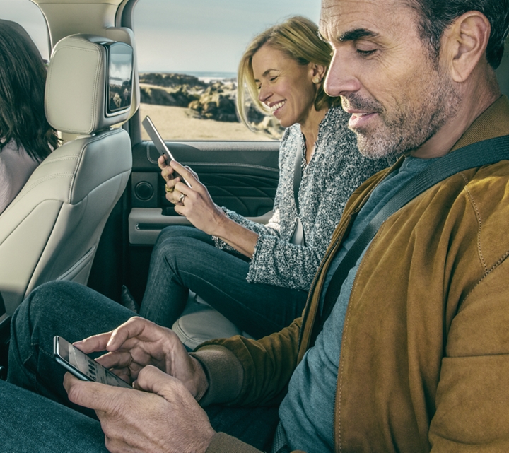 2019 Ford® Expedition SUV | 3rd Row Seating for 8 Passengers | Ford.com