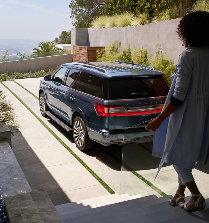 2019 Lincoln® Navigator 360° Photo & Video Gallery | Lincoln.com