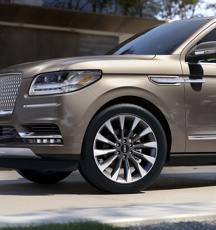 2019 Lincoln® Navigator 360° Photo & Video Gallery | Lincoln.com