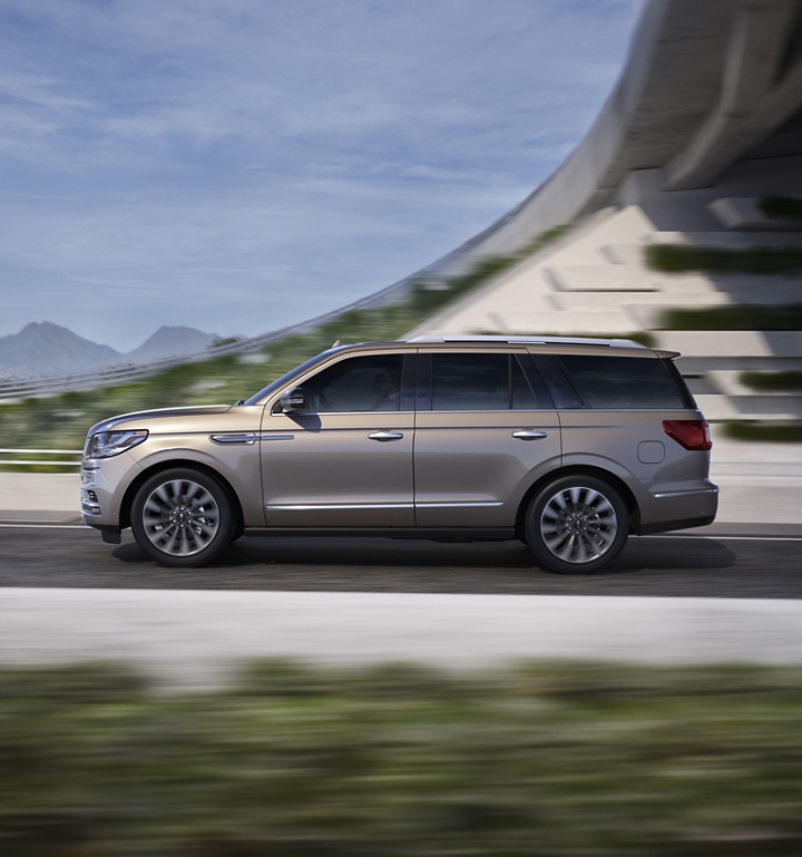 2019 Lincoln® Navigator 360° Photo & Video Gallery | Lincoln.com