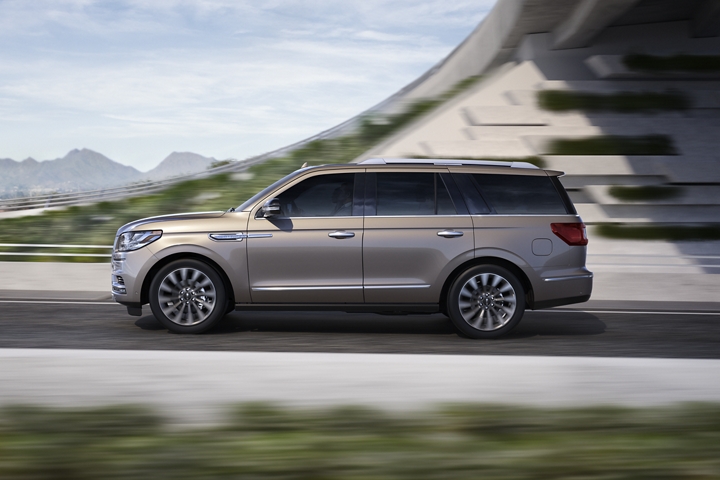 2020 Lincoln® Navigator 360° Photo & Video Gallery | Lincoln.com
